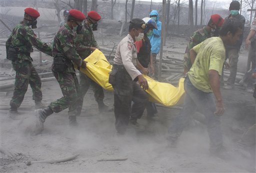 Hospital overwhelmed by Indonesia volcano victims