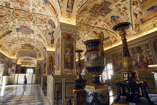 Vatican library reopens after 3-year restoration