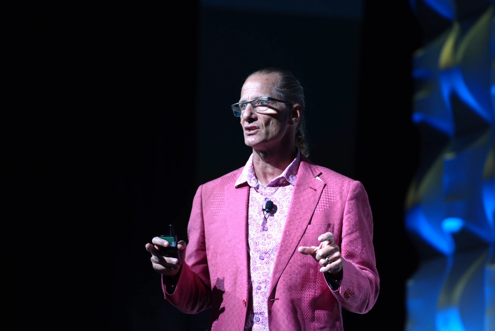 Smarter News, Analysis & Research Communities